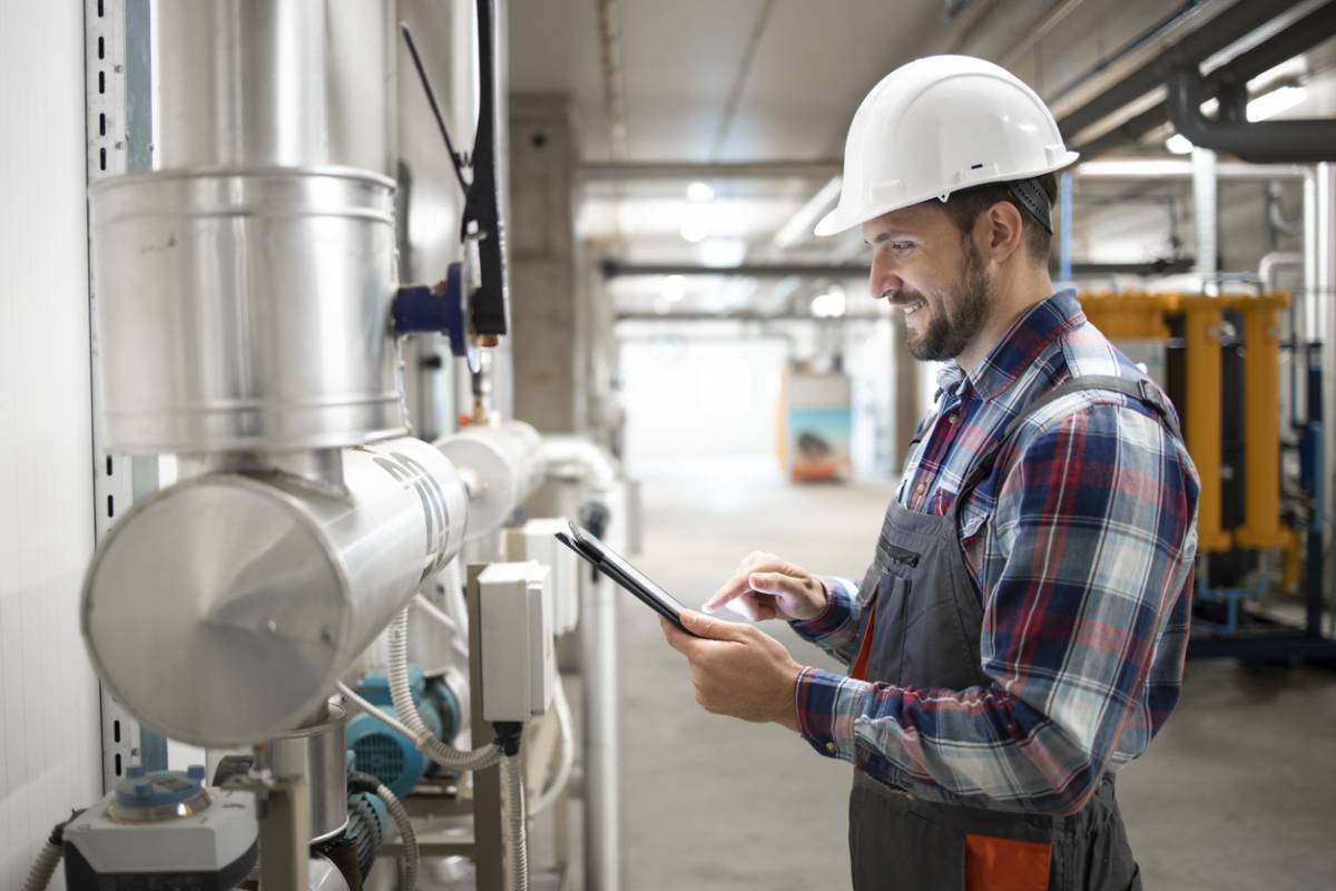 Technicien de maintenance : les secteurs qui payent le plus